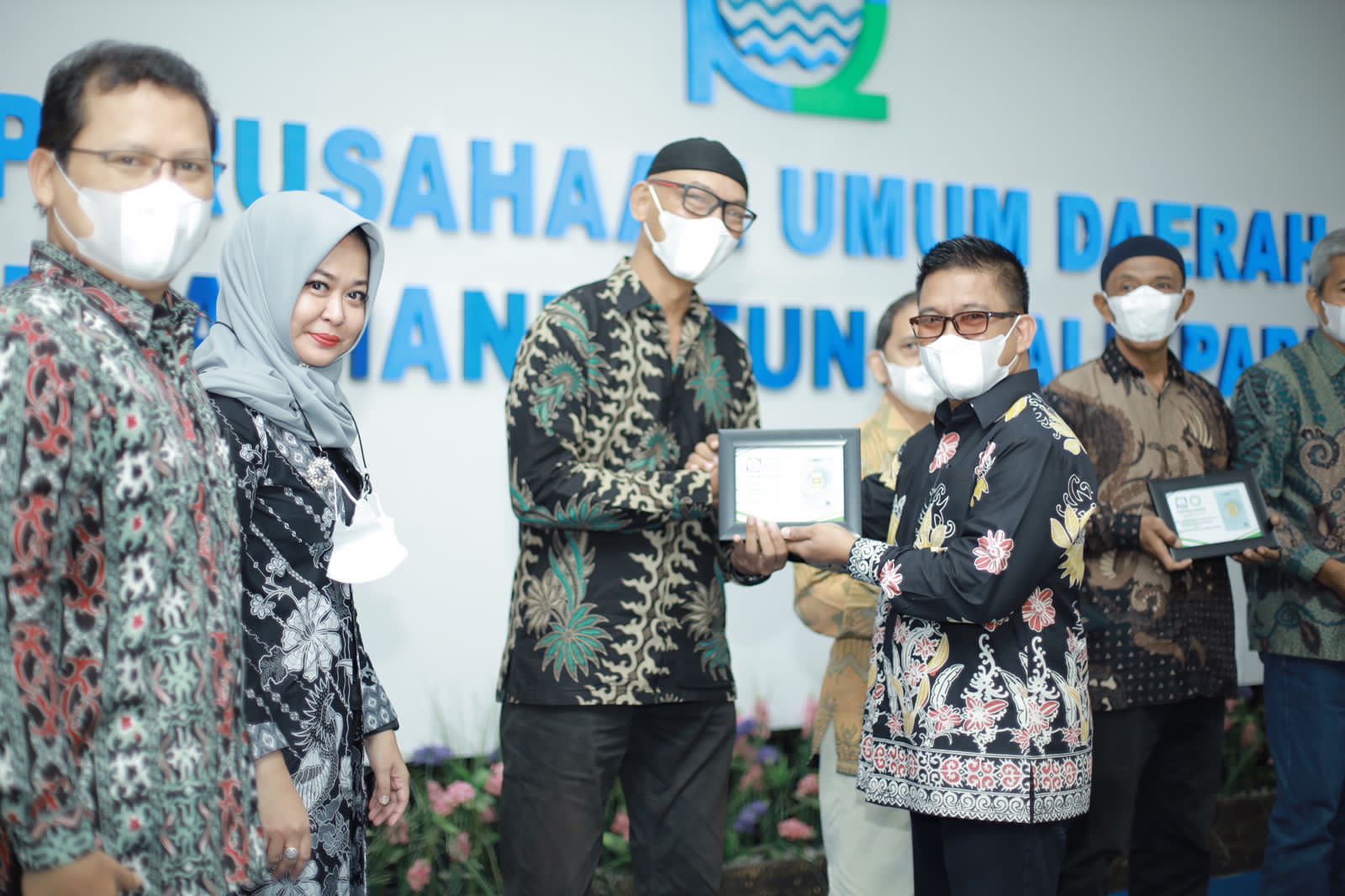 Perumda Tirta Manuntung Balikpapan Apresiasi 27 Pegawai Purna Tugas ...