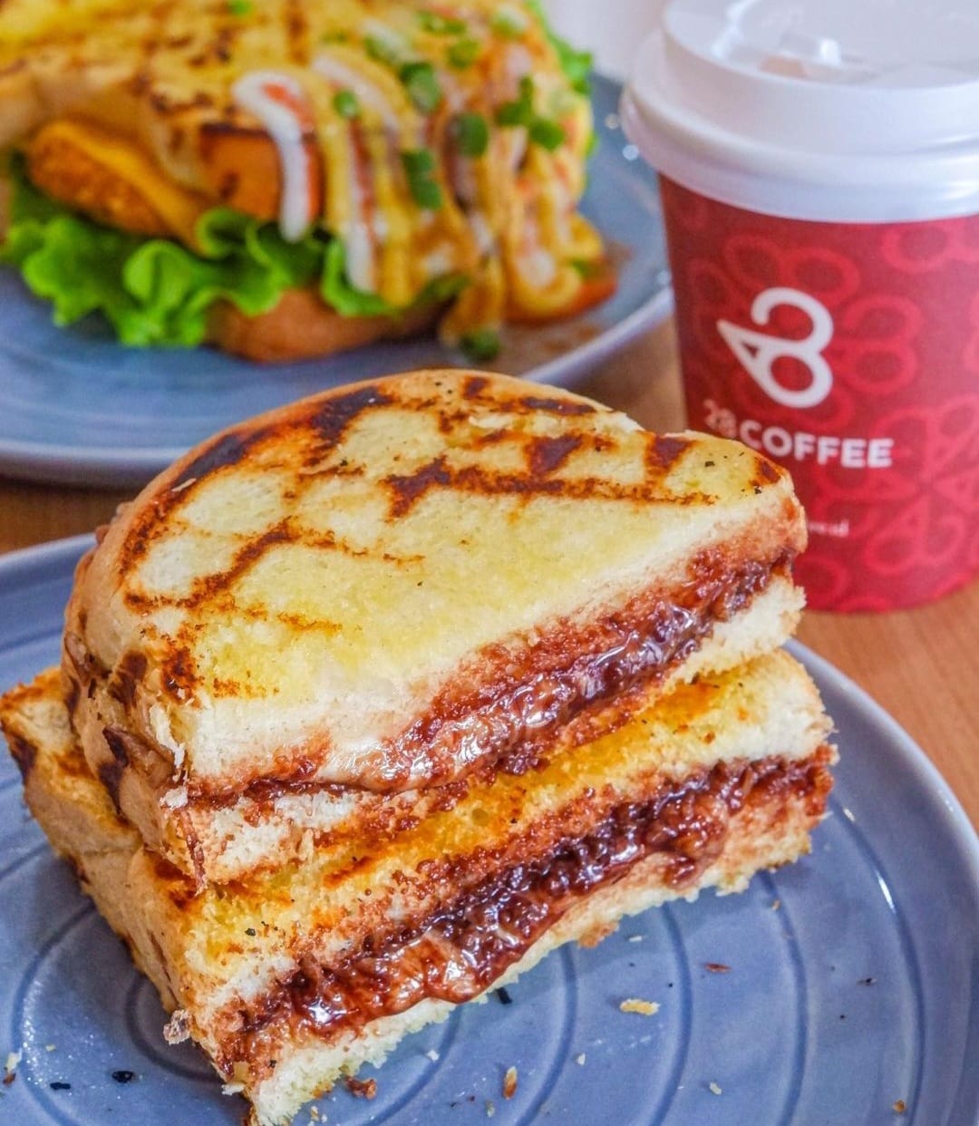 28 Coffee Balikpapan, Tempat Nongkrong dan Interior Nyaman. Soegianto ...